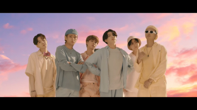 방탄소년단 Bts 다이너마이트 M V 공개 4개월 만에 7억뷰 돌파