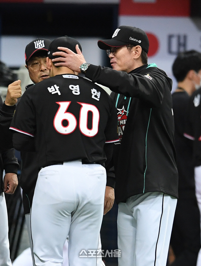 “운이 아닌 실력”, KT 외인 에이스도 인정 ‘루키’ 박영현의 멋진 날[준PO2 스타]