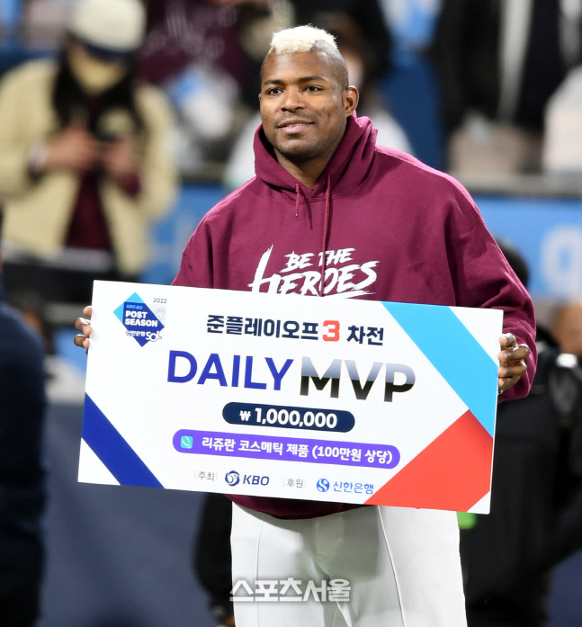 '결승포+4타점=MVP' 푸이그, 방망이로 키움 깨웠다...'특타 효과' 제대로 [준PO3 스타]