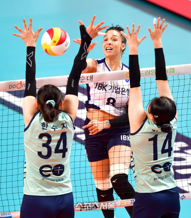 '빈틈이 보이는구나!' 산타나[포토]