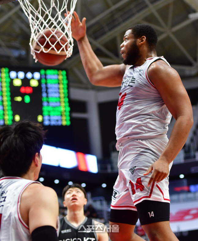 변준형 스펠맨 39점 합작·양희종 매직, KGC KT 꺾고 6연승 광속질주[SS수원in]