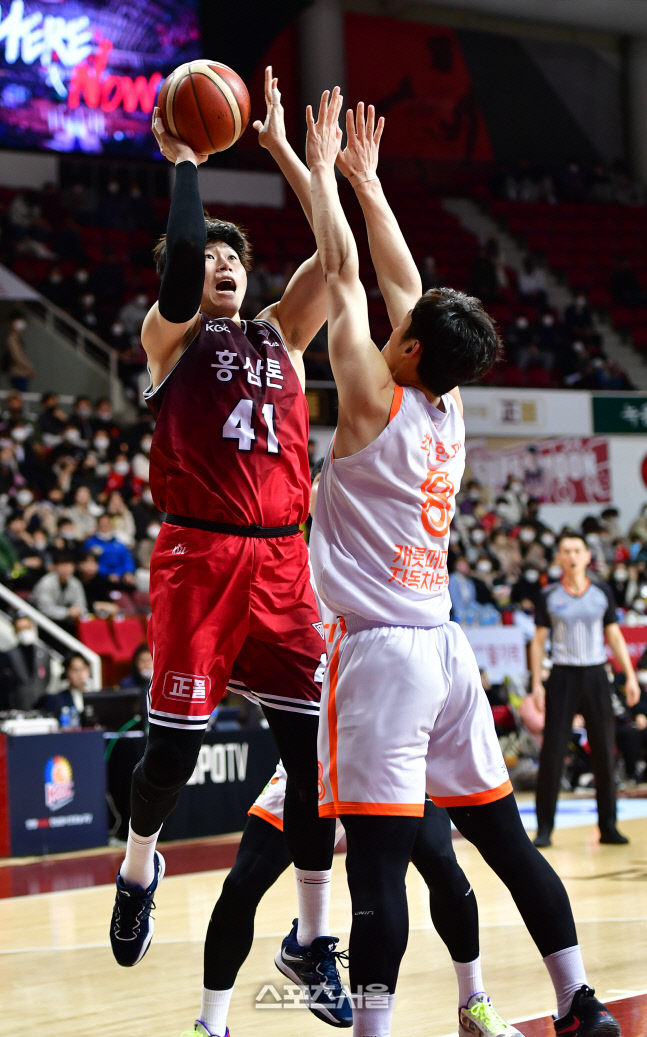 '박지훈 결승 버저비터' KGC, 캐롯에 84-82 신승...2연패 끝+캐롯전 3연승 [SS 안양in]