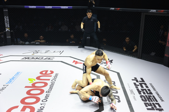 '로드FC 063' 차세대 슈퍼스타 양지용, 짜릿한 한일전 TKO 승.. "문제훈, 김수철 기다려"