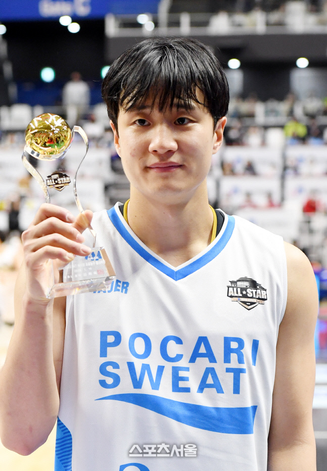 허웅 4년 연속 인기상? 포카리스웨트 인기상 투표 시작