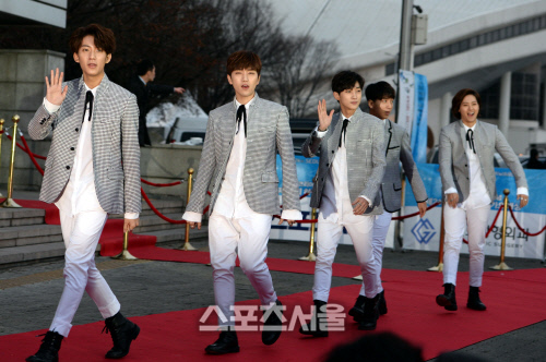 [서울가요대상] B1A4-AOA-엑소(EXO), 본상 수상