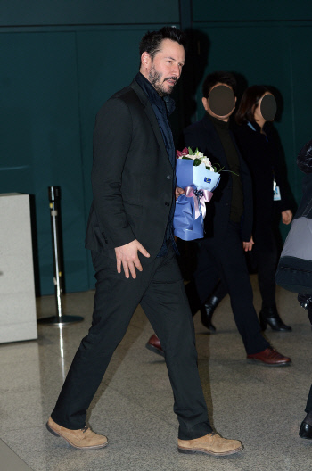 방한 키아누 리브스 50세에도 여전한 액션부모님께 감사