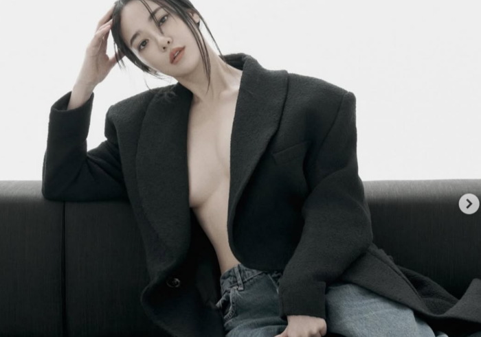 이주연, 속옷 깜빡? 재킷만 달랑 걸친 깜짝 노출 